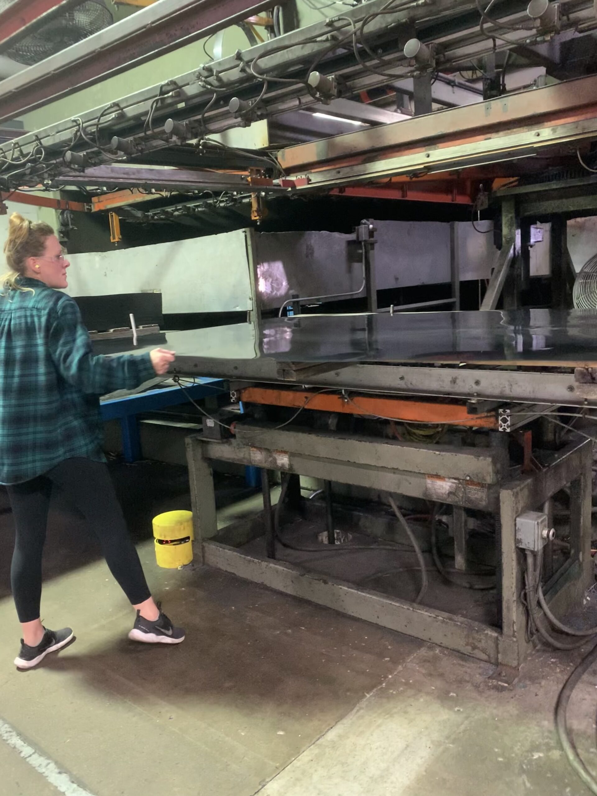 A Day in the Life of a Thermoforming Machine Operator - Trienda
